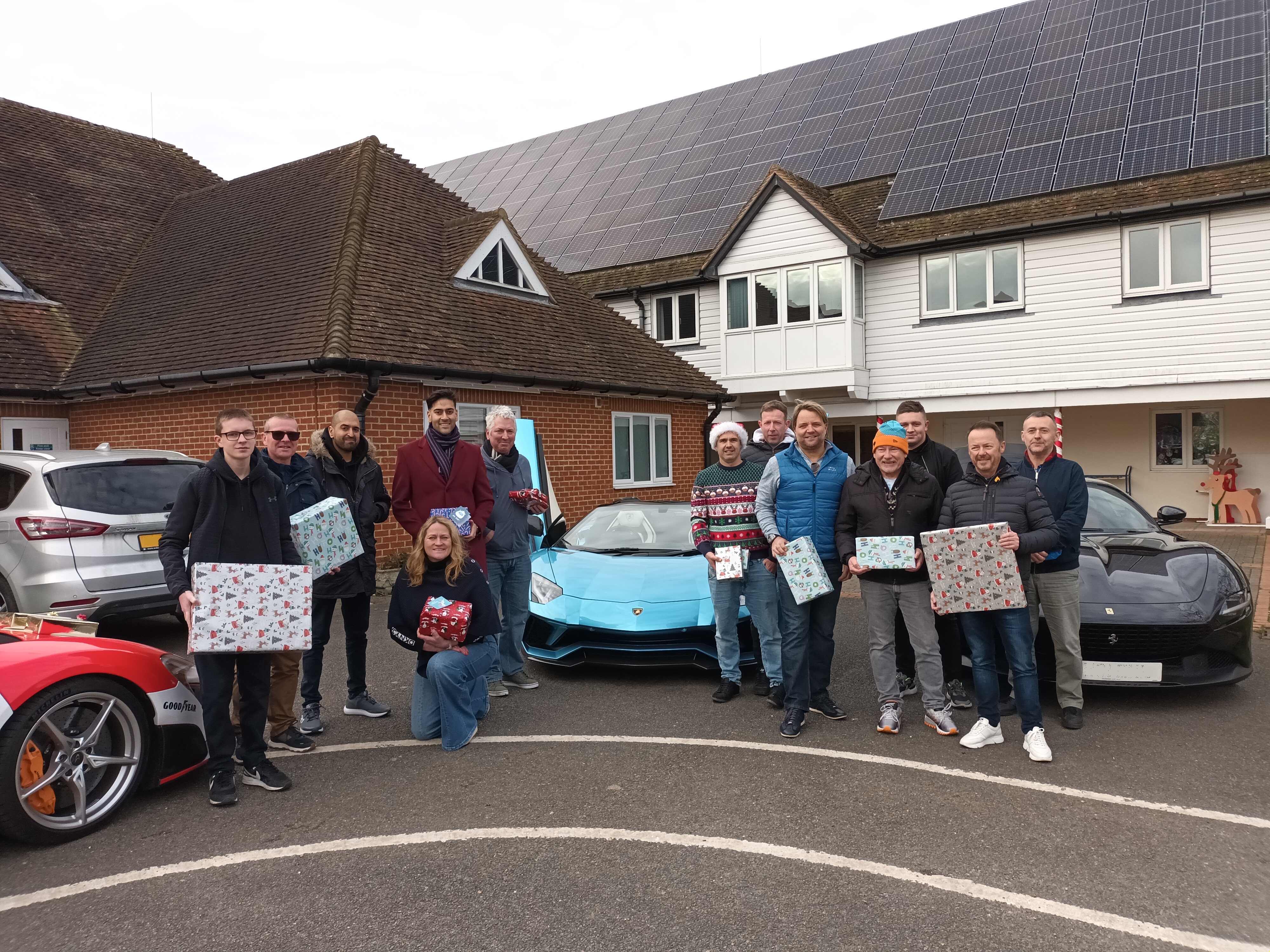 Supercar enthusiasts visit Demelza for Christmas cheer | Demelza ...